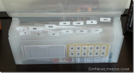 DIY Newlyweds: DIY Home Decorating Ideas & Projects: Easy Receipt Organizer